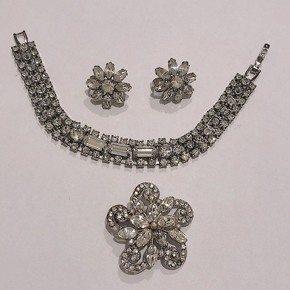 Source Unknown | Jewelry | Vintage Hollywood Regency Style Costume ...
